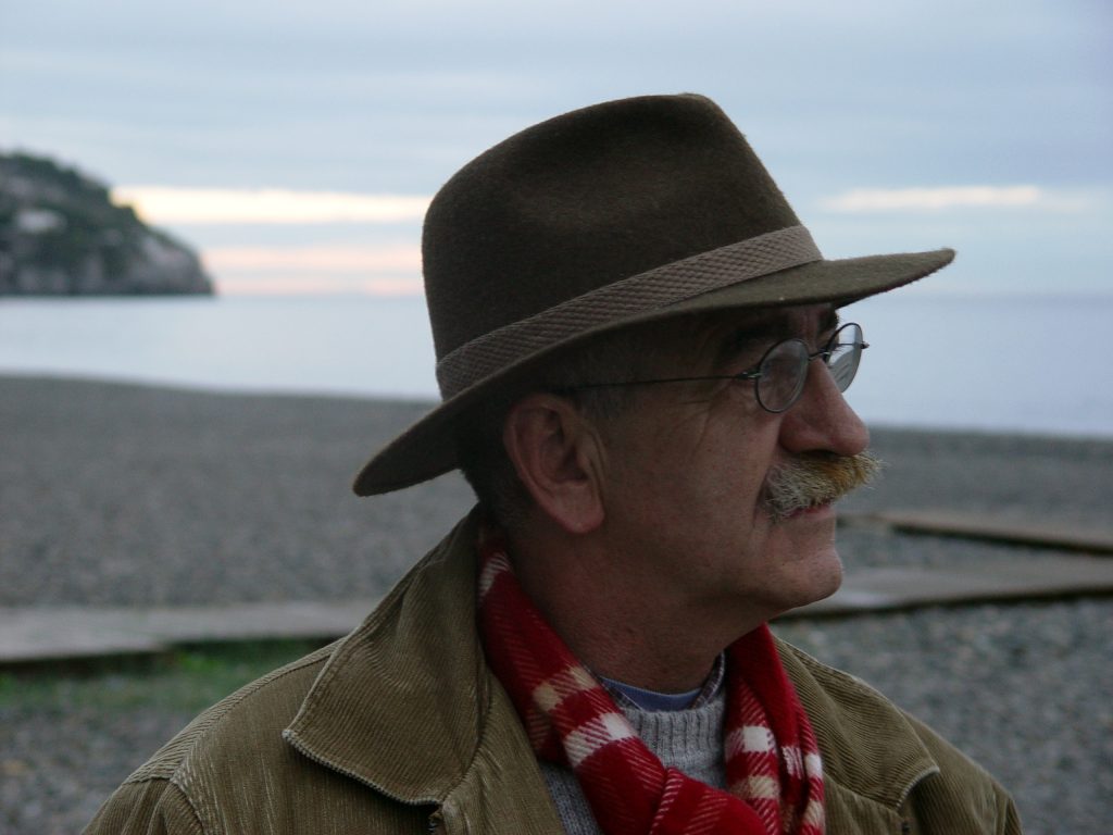 5 poemas de El esfuerzo del copista, de Tomás Hernández Molina - Zenda