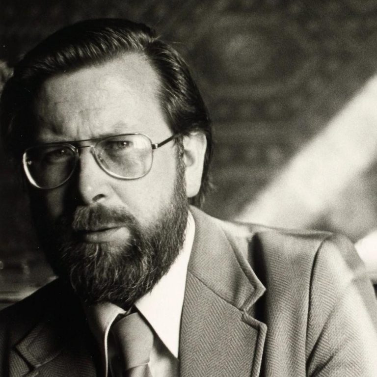 5 poemas de Robert Nye - Zenda