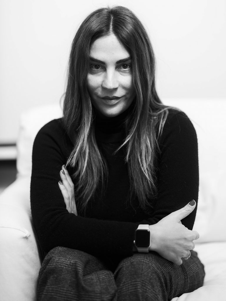 Viola Ardone: "Italia es un país con muy poca memoria histórica" - Zenda