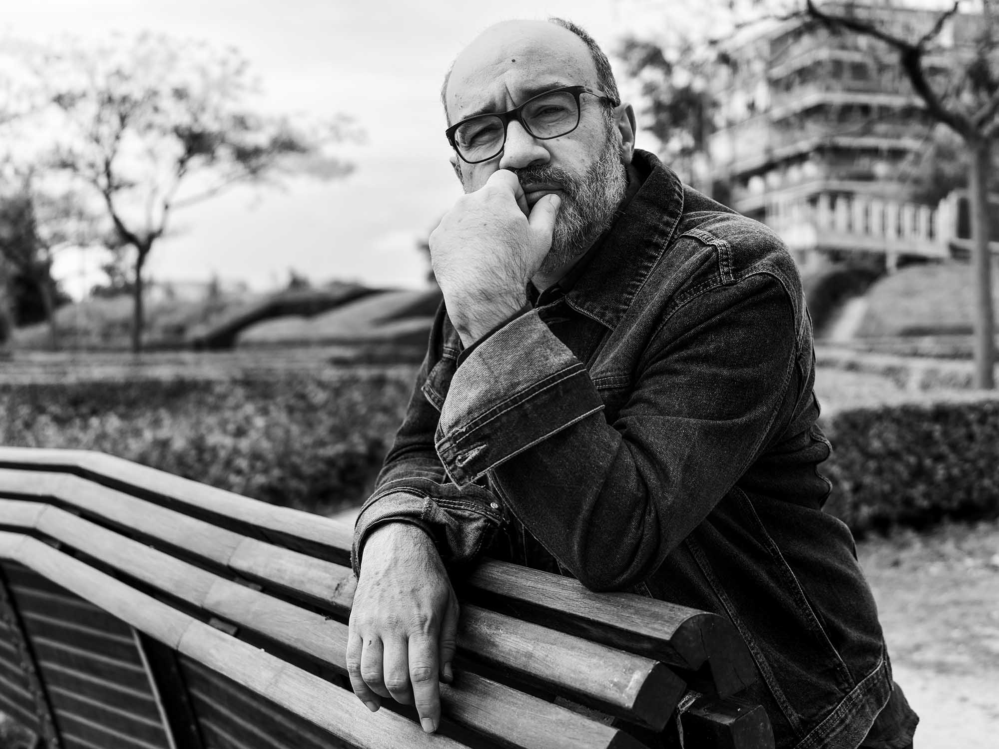 Alberto Olmos: «Me veo solo y amargado a los ochenta años, es casi mi ...