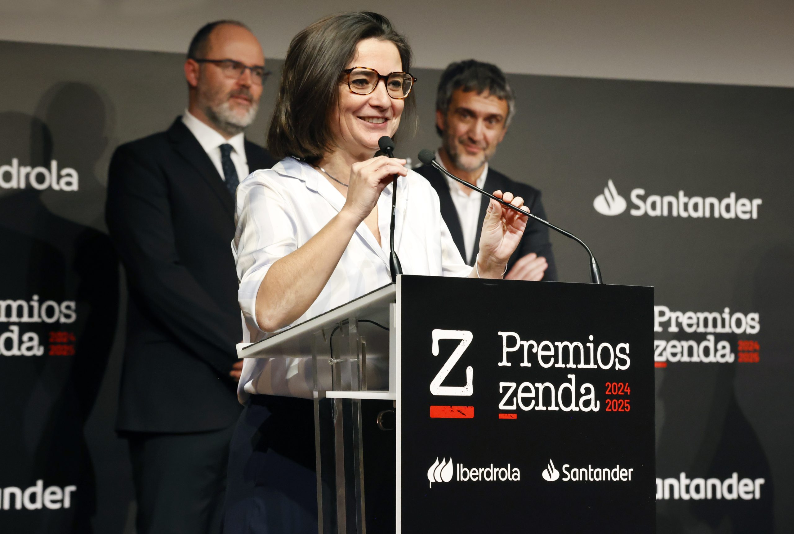 La Reina nos invita a "vivir en Zenda" - Zenda