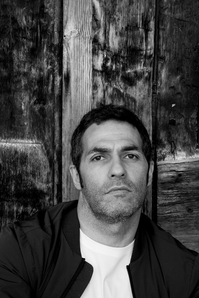 Mario de la Rosa: «Hay que mancharse las manos para escribir y para ...