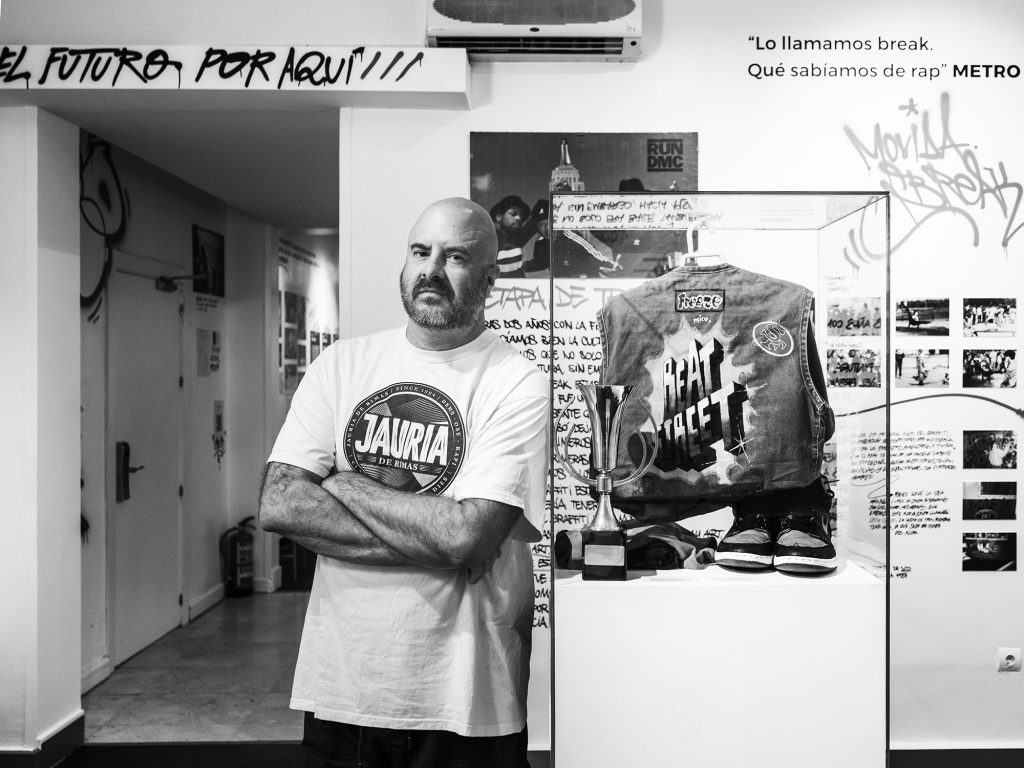 La biblioteca de Francisco Reyes - Zenda