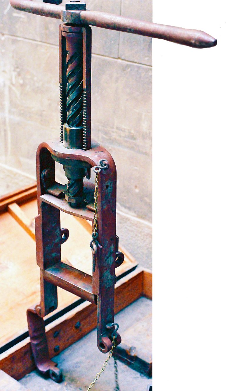 El rey José Bonaparte y el típico garrote español (I) - Zenda