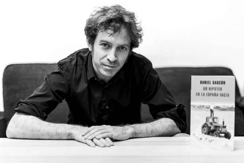 Daniel Gascón: “Las ficciones que no se presentan como tales son ...