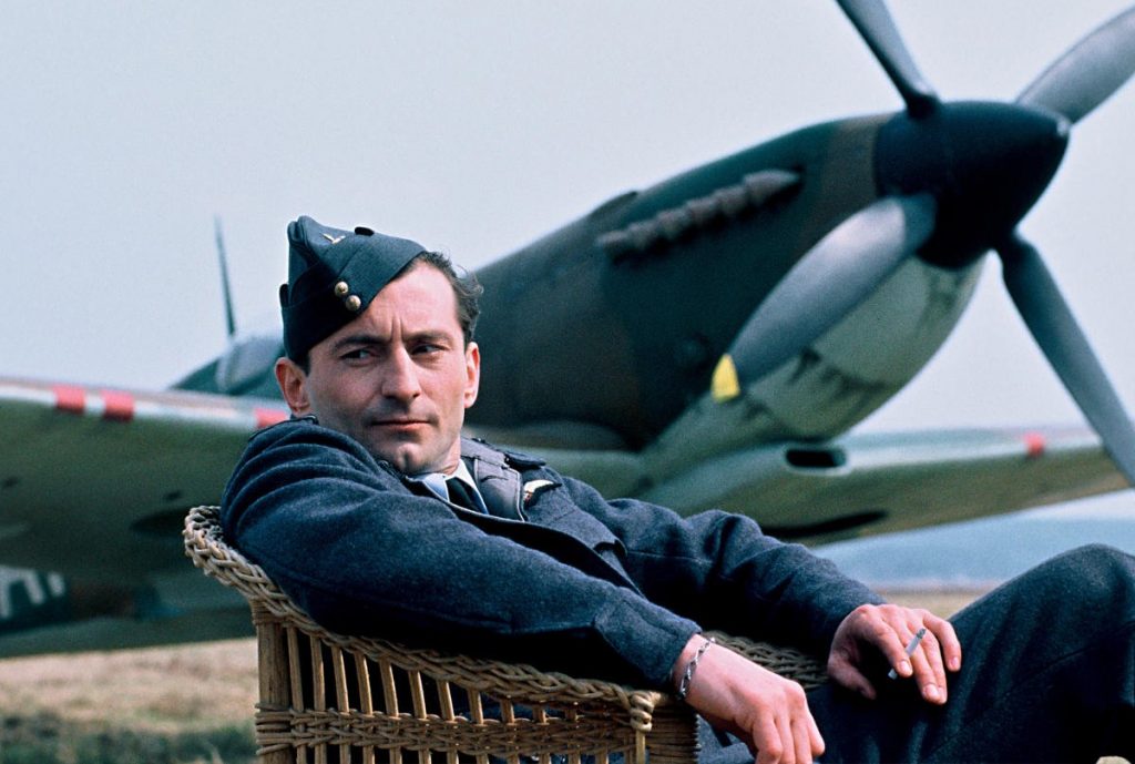 'Un mundo azul oscuro': La amistad en tiempos de guerra - Zenda