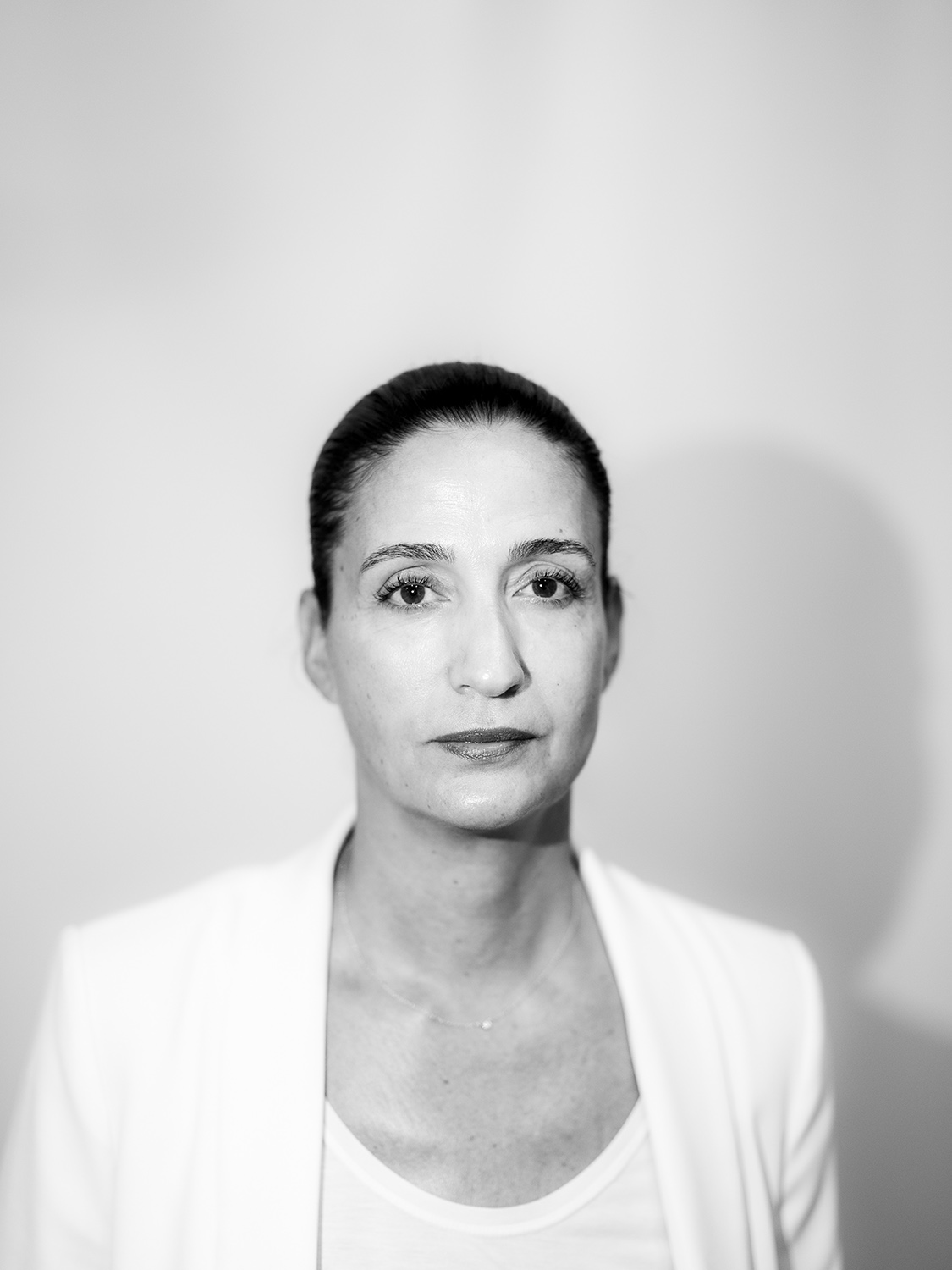 Laura Riñón Sirera: “Las novelas de amor no son historias de almizcle y ...