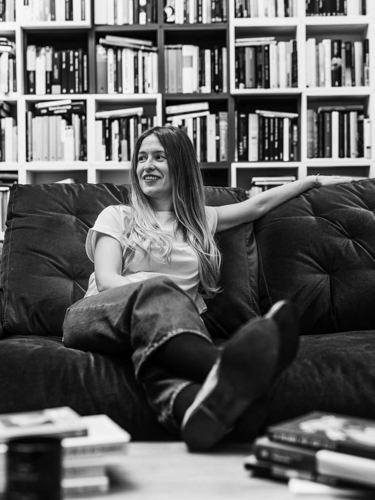 Nuria Labari - Zenda