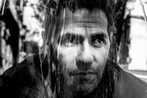 Mario de la Rosa: «Hay que mancharse las manos para escribir y para ...