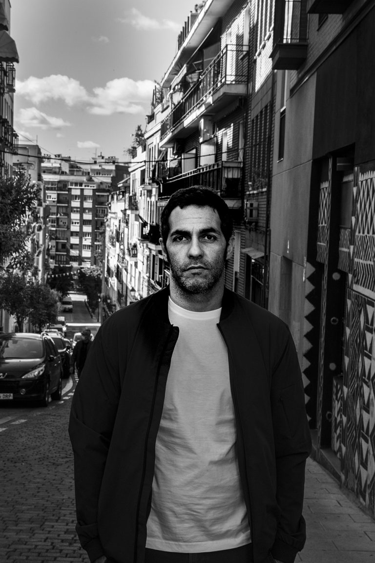 Mario de la Rosa: «Hay que mancharse las manos para escribir y para ...